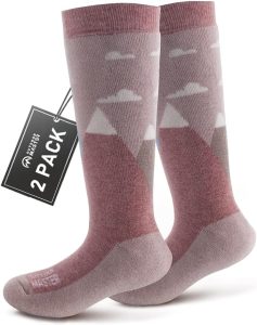 7 Best Ski Socks for Kids (Guide 2023)
